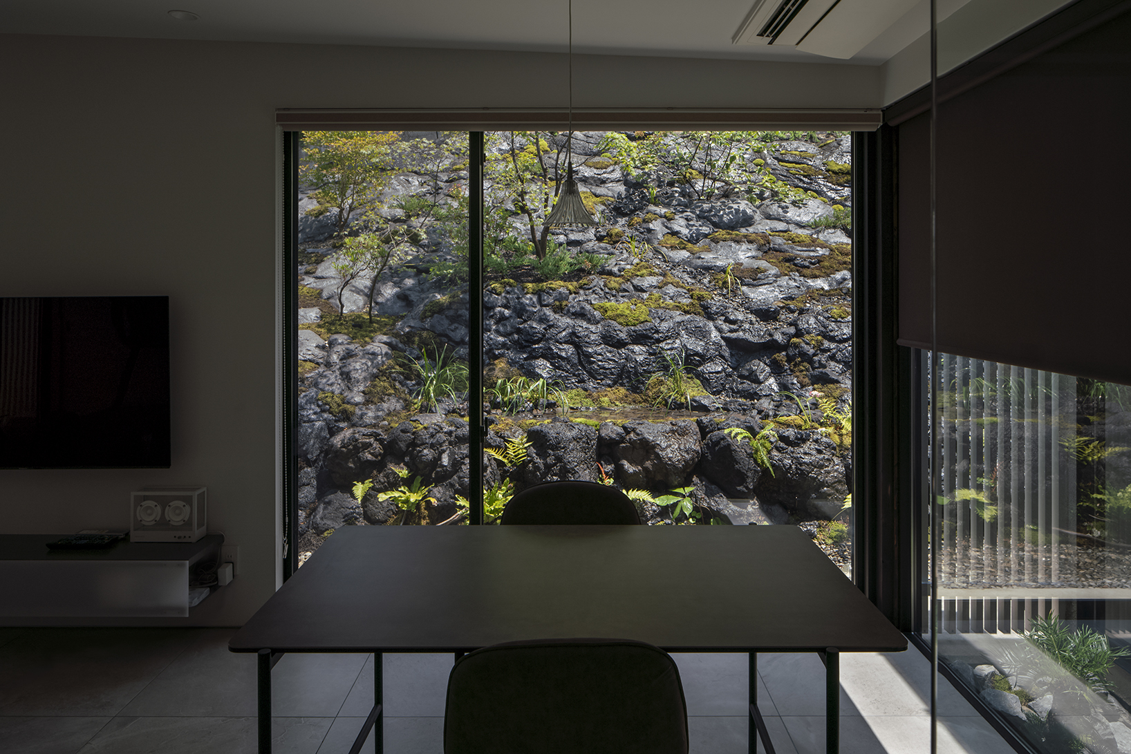 「庭NIWA」掲載写真（2024） | Architectural Photography-ToLoLo studio / 建築写真 -トロロスタジオ